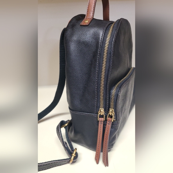 Fossil | Bags | Fossil Black Leather Backpack With Adjustable Straps ...